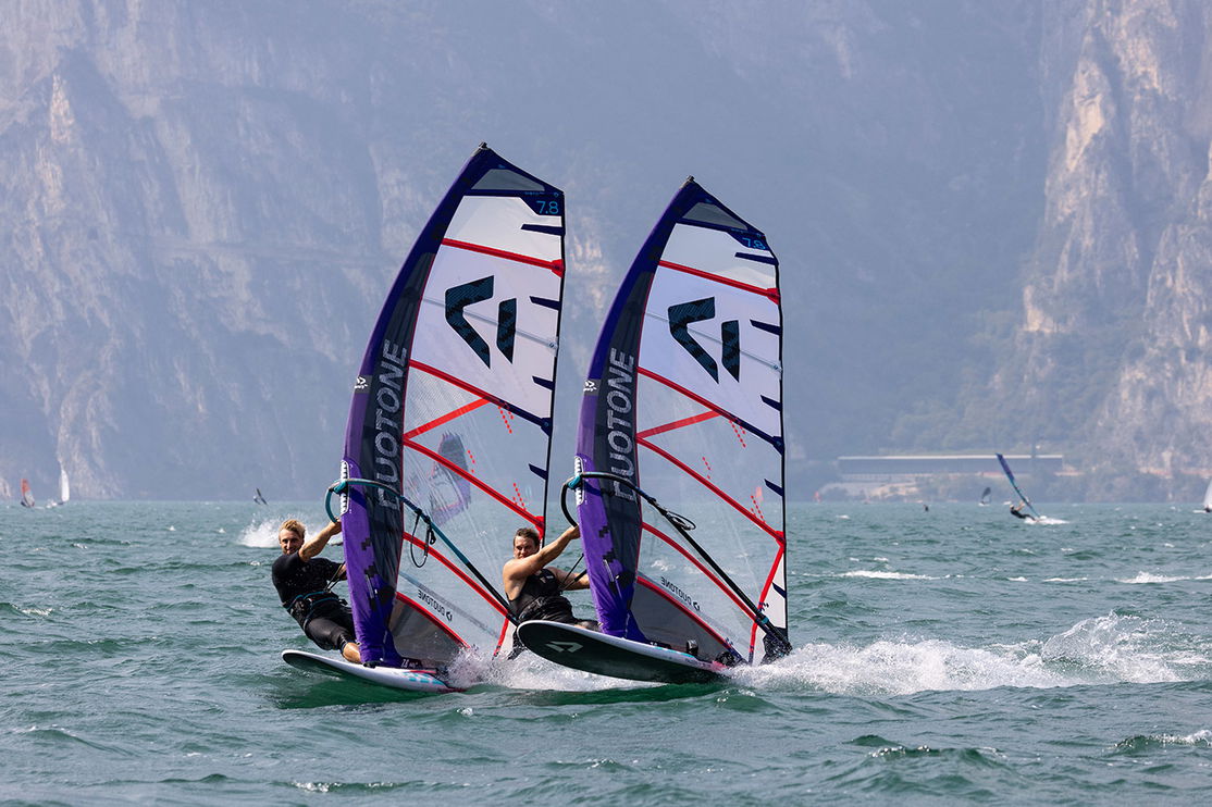 WARP_FIN 2024 ᐅ fin racing sail | DUOTONE Windsurfing