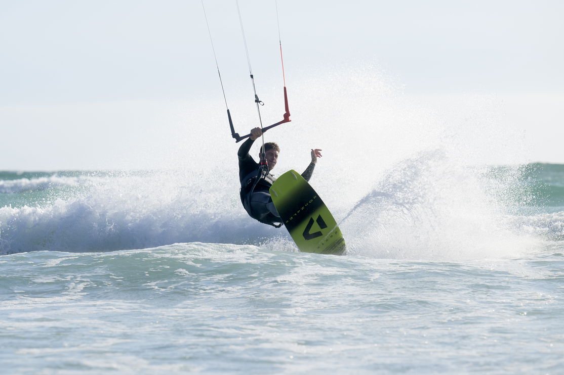 DUOTONE Mono ᐅ Your powerful one strut freeride & foil kite!