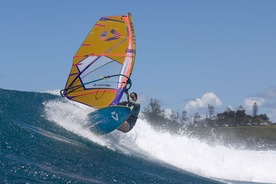 SUPER_HERO 2024 ᐅ World Cup wave sail | DUOTONE Windsurfing