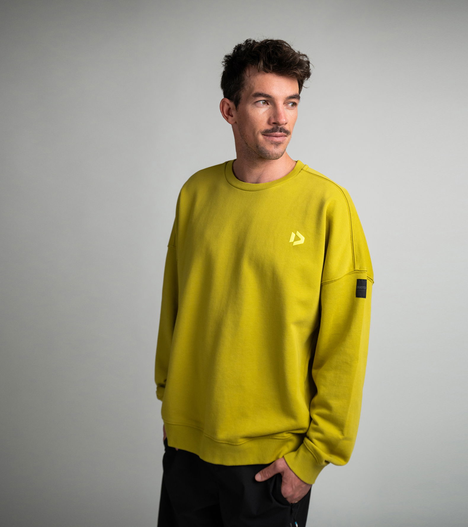 Duotone Explore Sweater: Stylish Unisex Apparel for Any Adventure