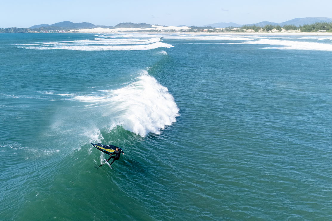 DUOTONE Float 2025 ᐅ Ultra-Light Wave-Specific Wing for Surf and ...