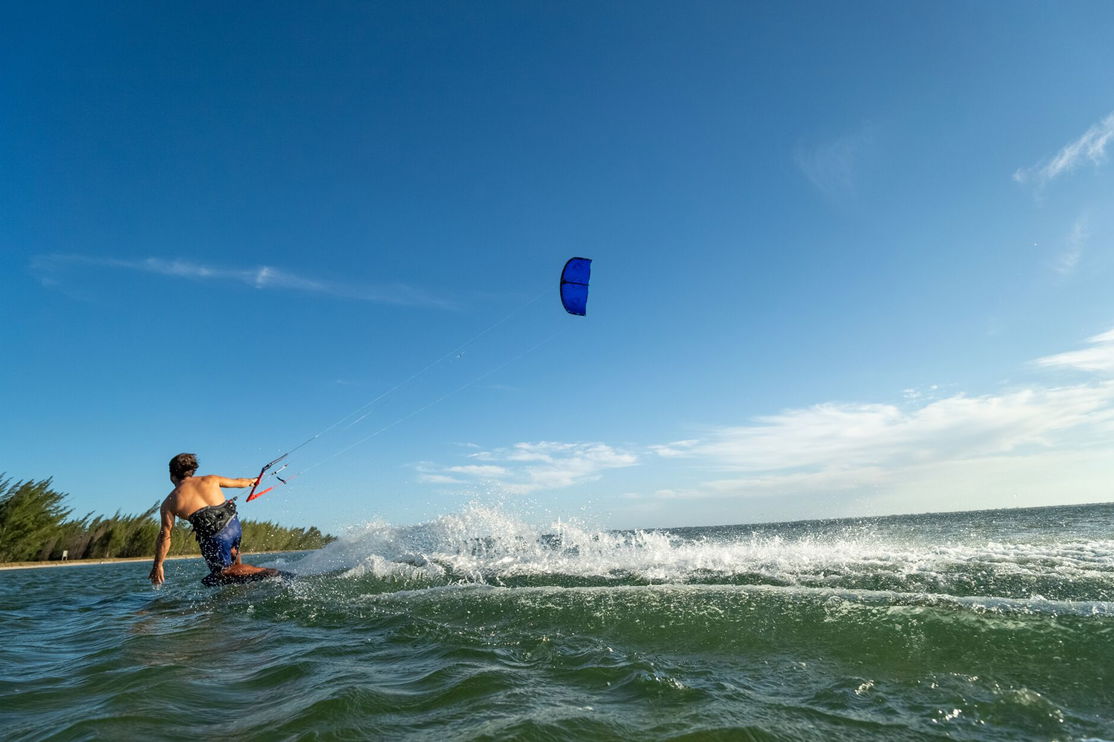 Duotone Kiteboarding Mono 2025 | Ultimate Single-Strut for Freeride & Foil