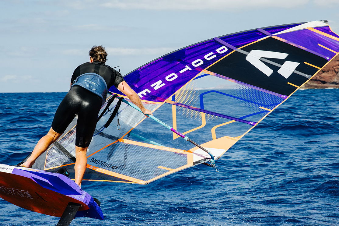 WARP_FOIL 20.26 ᐅ foil racing sail | DUOTONE Windsurfing