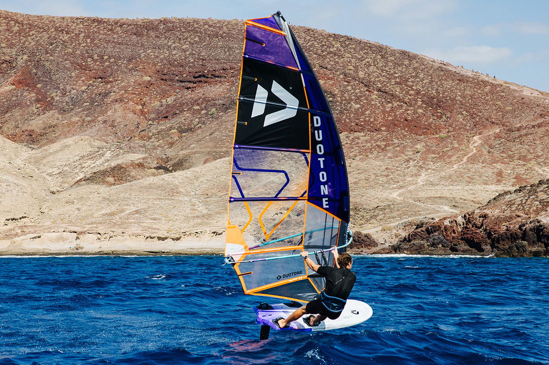 WARP_FOIL 20.26 ᐅ foil racing sail | DUOTONE Windsurfing