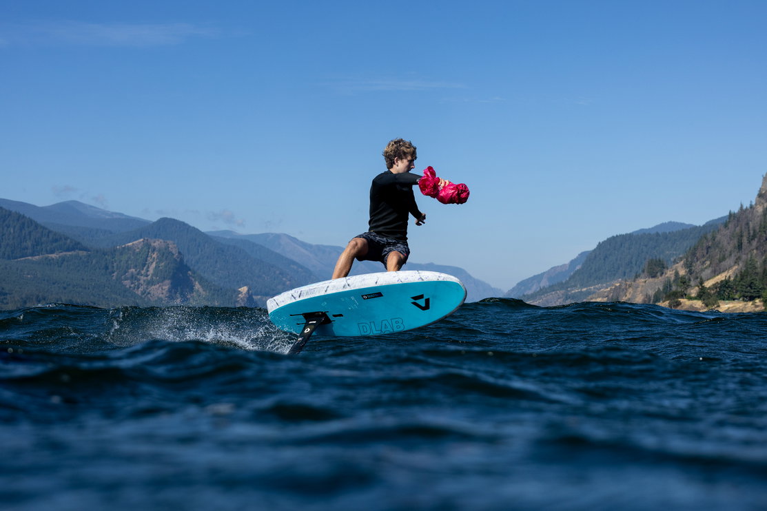 DUOTONE Skybrid D/LAB ᐅ Ultimate Foiling Board with Hollow Shell ...